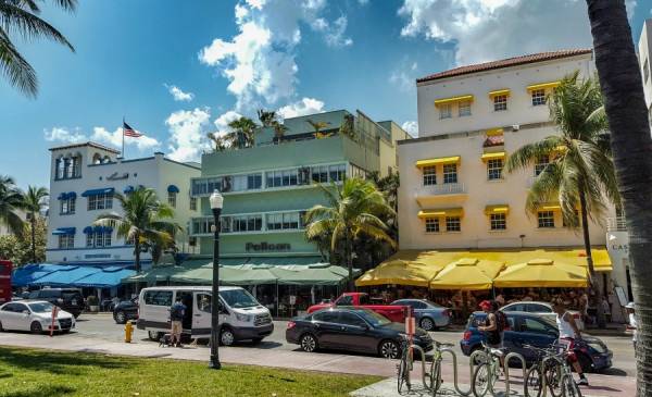 16 of the World's Most Colorful Places - Wandering Redhead