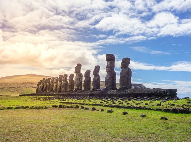 The Twenty Five Wonders of the World - Wandering Redhead