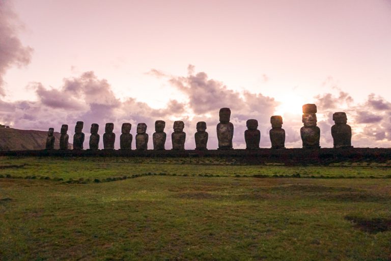 Perfect 4 Day Easter Island Itinerary - Wandering Redhead